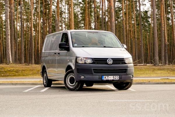 Grey Volkswagen Transporter 2010 in Riga, with an engine capacity of 2.00 L and mileage of 349 thousand km for 5790 €, photo 2 on AUTOMOTO.COM.LV