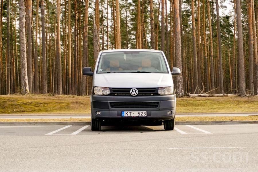 Grey Volkswagen Transporter 2010 in Riga, with an engine capacity of 2.00 L and mileage of 349 thousand km for 5790 €, photo 3 on AUTOMOTO.COM.LV
