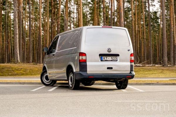 Grey Volkswagen Transporter 2010 in Riga, with an engine capacity of 2.00 L and mileage of 349 thousand km for 5790 €, photo 7 on AUTOMOTO.COM.LV