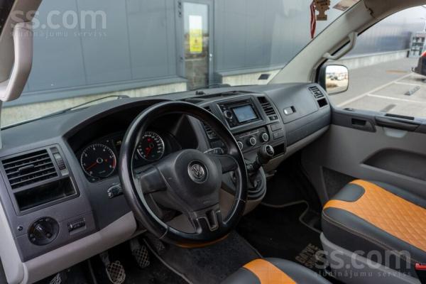 Grey Volkswagen Transporter 2010 in Riga, with an engine capacity of 2.00 L and mileage of 349 thousand km for 5790 €, photo 9 on AUTOMOTO.COM.LV