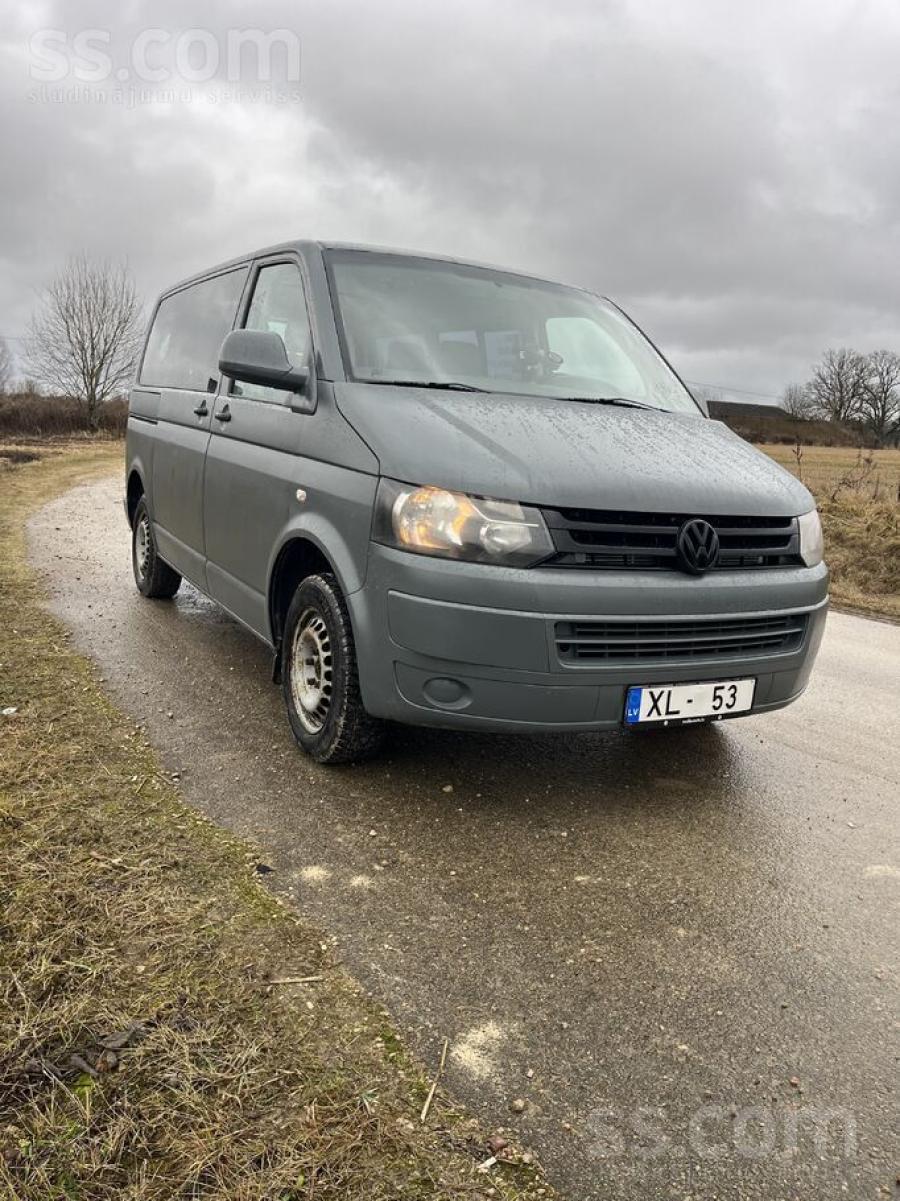 Grey Volkswagen Transporter 2010 in Ogre, with an engine capacity of 2.00 L and mileage of 463 thousand km for 4700 €, photo 2 on AUTOMOTO.COM.LV