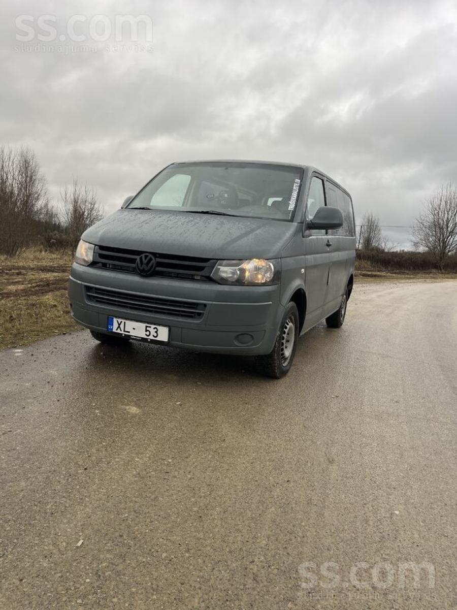 Grey Volkswagen Transporter 2010 in Ogre, with an engine capacity of 2.00 L and mileage of 463 thousand km for 4700 €, photo 5 on AUTOMOTO.COM.LV