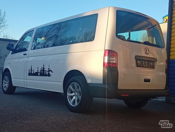 Pelēks Volkswagen Transporter 2010 Viļņa, ar dzinēja tilpumu 2.00 L un nobraukumu 299 tūkst. km par 8800 €, foto 5 vietnē AUTOMOTO.COM.LV