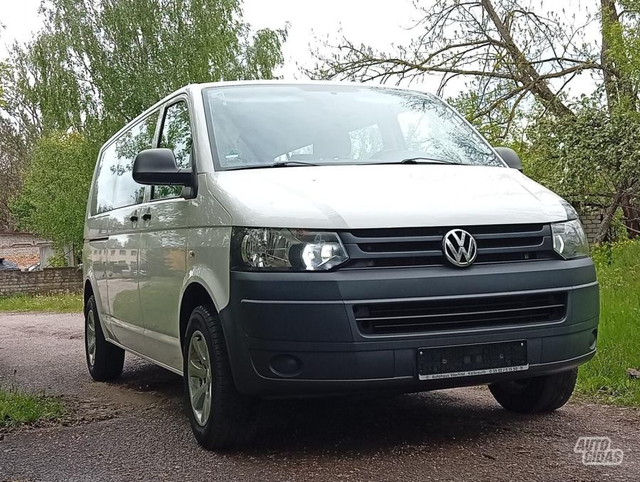 Pelēks Volkswagen Transporter 2010 Viļņa, ar dzinēja tilpumu 2.00 L un nobraukumu 299 tūkst. km par 8499 €, foto 3 vietnē AUTOMOTO.COM.LV
