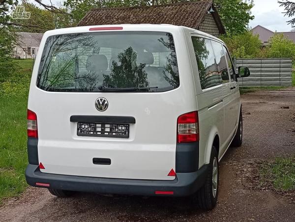 Grey Volkswagen Transporter 2010 in Vilnius, with an engine capacity of 2.00 L and mileage of 299 thousand km for 8499 €, photo 3 on AUTOMOTO.COM.LV