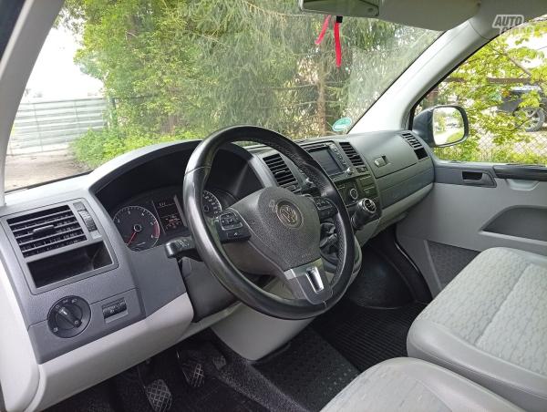 Grey Volkswagen Transporter 2010 in Vilnius, with an engine capacity of 2.00 L and mileage of 299 thousand km for 9300 €, photo 7 on AUTOMOTO.COM.LV