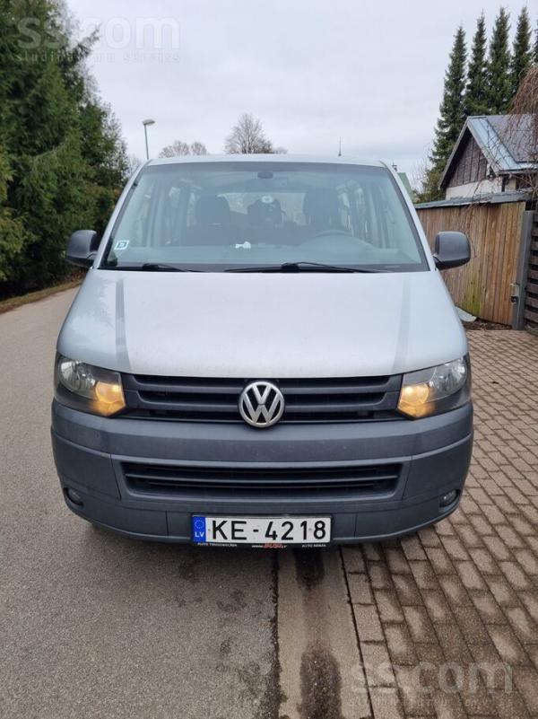 Grey Volkswagen Transporter 2012 in Riga, with an engine capacity of 2.00 L and mileage of 215 thousand km for 7200 €, photo 2 on AUTOMOTO.COM.LV