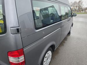 Pelēks Volkswagen Transporter 2012 Kretinga, ar dzinēja tilpumu 2.00 L un nobraukumu 282 tūkst. km par 6900 €, foto 8 vietnē AUTOMOTO.COM.LV