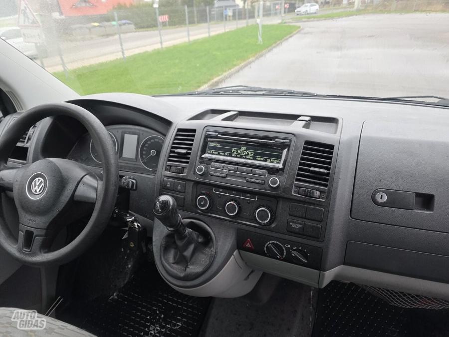 Pelēks Volkswagen Transporter 2012 Kretinga, ar dzinēja tilpumu 2.00 L un nobraukumu 282 tūkst. km par 6900 €, foto 13 vietnē AUTOMOTO.COM.LV