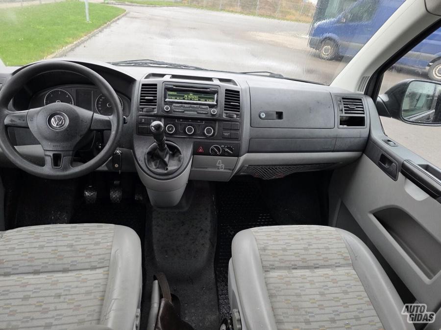 Pelēks Volkswagen Transporter 2012 Kretinga, ar dzinēja tilpumu 2.00 L un nobraukumu 282 tūkst. km par 6900 €, foto 17 vietnē AUTOMOTO.COM.LV