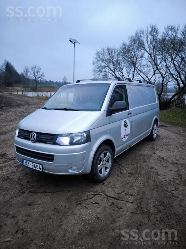 Grey Volkswagen Transporter 2012 in Saldus, with an engine capacity of 2.00 L and mileage of 335 thousand km for 8900 €, photo 1 on AUTOMOTO.COM.LV