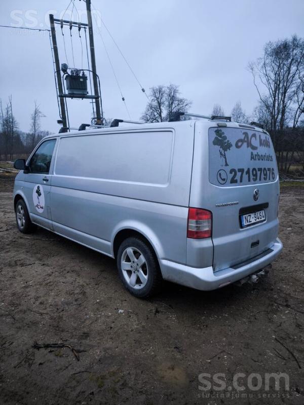Grey Volkswagen Transporter 2012 in Saldus, with an engine capacity of 2.00 L and mileage of 335 thousand km for 8900 €, photo 7 on AUTOMOTO.COM.LV