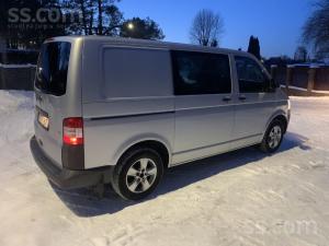 Pelēks Volkswagen Transporter 2012 Rīga, ar dzinēja tilpumu 2.00 L un nobraukumu 315 tūkst. km par 8700 €, foto 4 vietnē AUTOMOTO.COM.LV