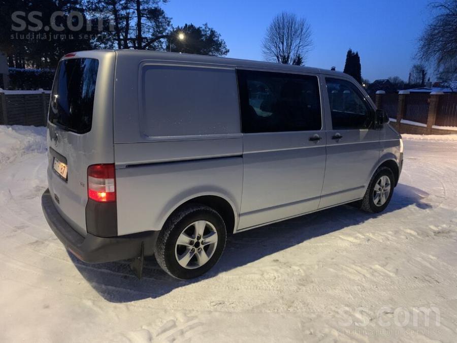 Pelēks Volkswagen Transporter 2012 Rīga, ar dzinēja tilpumu 2.00 L un nobraukumu 315 tūkst. km par 8700 €, foto 4 vietnē AUTOMOTO.COM.LV