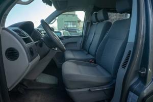 Pelēks Volkswagen Transporter 2012 Liepāja, ar dzinēja tilpumu 2.00 L un nobraukumu 183 tūkst. km par 12500 €, foto 9 vietnē AUTOMOTO.COM.LV