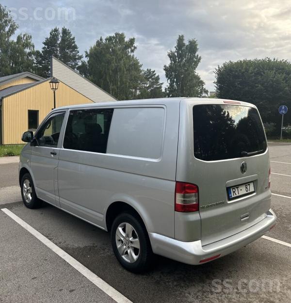 Pelēks Volkswagen Transporter 2012 Rīga, ar dzinēja tilpumu 2.00 L un nobraukumu 315 tūkst. km par 8900 €, foto 4 vietnē AUTOMOTO.COM.LV