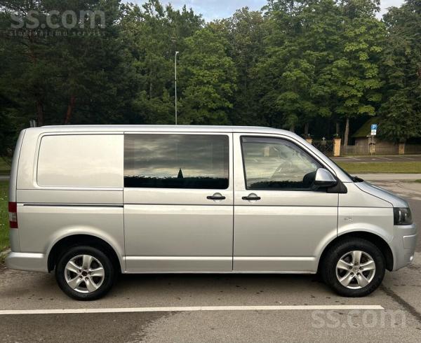 Pelēks Volkswagen Transporter 2012 Rīga, ar dzinēja tilpumu 2.00 L un nobraukumu 315 tūkst. km par 8900 €, foto 6 vietnē AUTOMOTO.COM.LV
