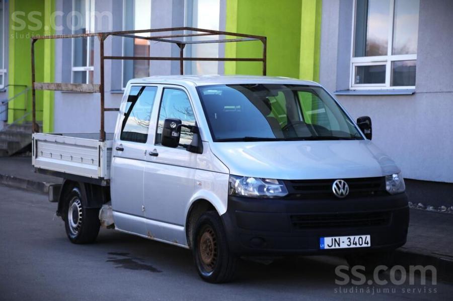 Pelēks Volkswagen Transporter 2014 Rīga, ar dzinēja tilpumu 2.00 L un nobraukumu 290 tūkst. km par 6995 €, foto 5 vietnē AUTOMOTO.COM.LV