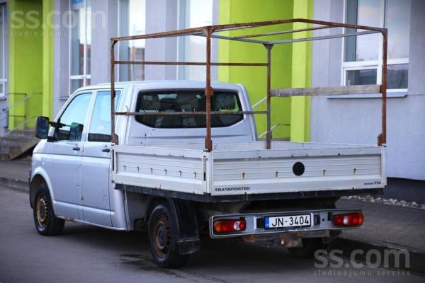 Pelēks Volkswagen Transporter 2014 Rīga, ar dzinēja tilpumu 2.00 L un nobraukumu 290 tūkst. km par 6995 €, foto 5 vietnē AUTOMOTO.COM.LV