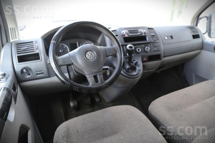 Pelēks Volkswagen Transporter 2014 Rīga, ar dzinēja tilpumu 2.00 L un nobraukumu 290 tūkst. km par 6995 €, foto 9 vietnē AUTOMOTO.COM.LV