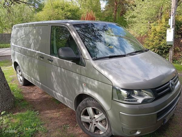 Grey Volkswagen Transporter 2014 in Tallinn, with an engine capacity of 2.00 L and mileage of 290 thousand km for 12500 €, photo 6 on AUTOMOTO.COM.LV