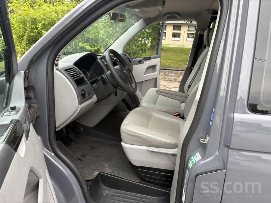 Grey Volkswagen Transporter 2014 in Riga, with an engine capacity of 2.00 L and mileage of 353 thousand km for 7400 €, photo 4 on AUTOMOTO.COM.LV