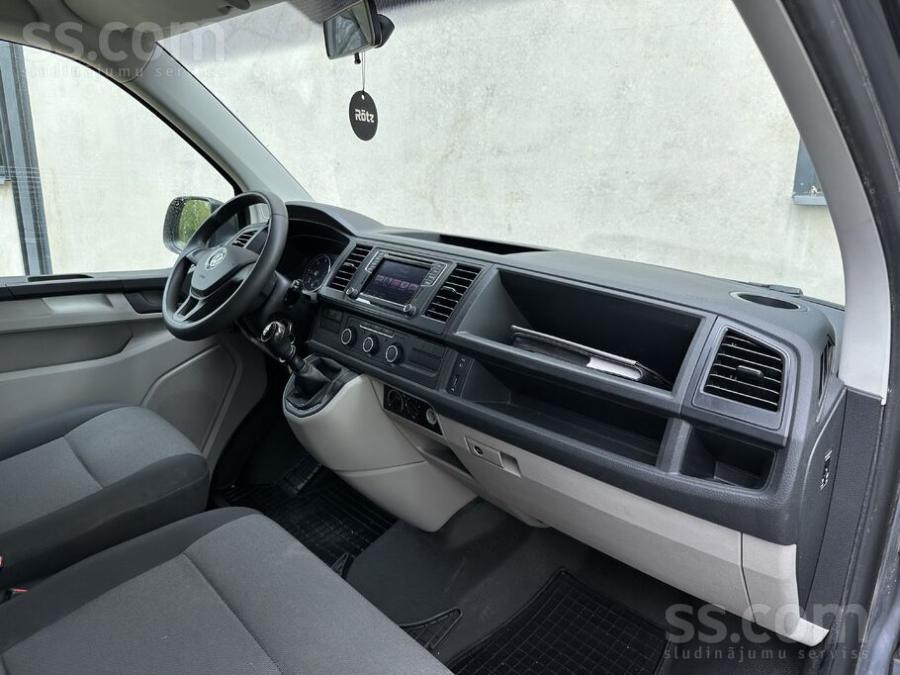 Pelēks Volkswagen Transporter 2015 Tukums, ar dzinēja tilpumu 2.00 L un nobraukumu 290 tūkst. km par 16500 €, foto 11 vietnē AUTOMOTO.COM.LV