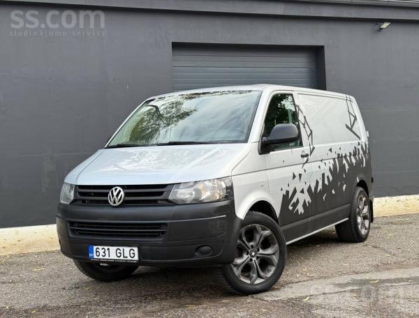 Pelēks Volkswagen Transporter 2015 Tallina, ar dzinēja tilpumu 2.00 L un nobraukumu 289 tūkst. km par 7850 €, foto 5 vietnē AUTOMOTO.COM.LV