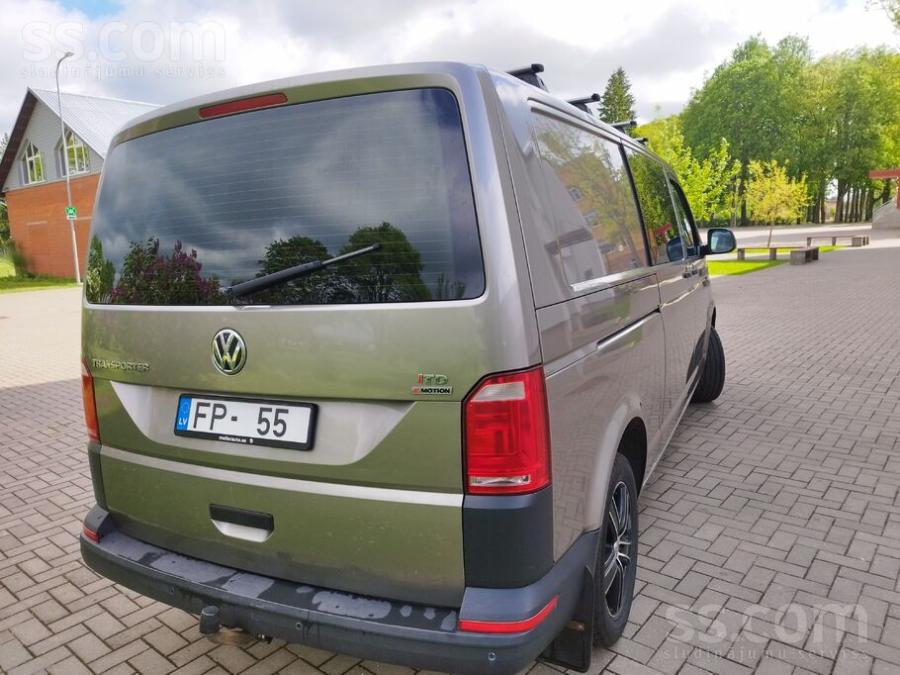 Pelēks Volkswagen Transporter 2016 Valmiera, ar dzinēja tilpumu 2.00 L un nobraukumu 283 tūkst. km par 18000 €, foto 5 vietnē AUTOMOTO.COM.LV