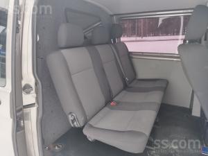 Pelēks Volkswagen Transporter 2016 Valmiera, ar dzinēja tilpumu 2.00 L un nobraukumu 283 tūkst. km par 18000 €, foto 7 vietnē AUTOMOTO.COM.LV