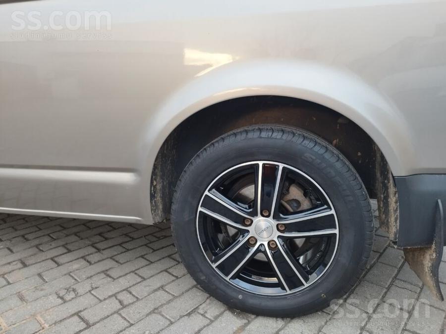 Pelēks Volkswagen Transporter 2016 Valmiera, ar dzinēja tilpumu 2.00 L un nobraukumu 283 tūkst. km par 18000 €, foto 9 vietnē AUTOMOTO.COM.LV