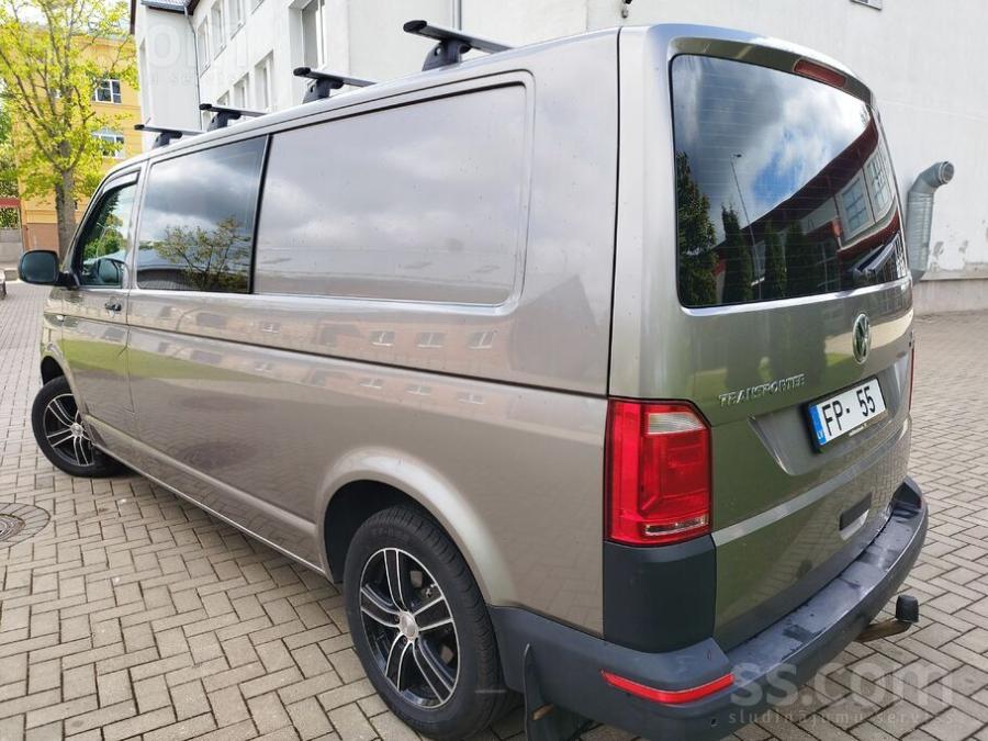 Pelēks Volkswagen Transporter 2016 Valmiera, ar dzinēja tilpumu 2.00 L un nobraukumu 283 tūkst. km par 18000 €, foto 13 vietnē AUTOMOTO.COM.LV