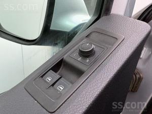 Pelēks Volkswagen Transporter 2016 Cēsis, ar dzinēja tilpumu 2.00 L un nobraukumu 233 tūkst. km par 13100 €, foto 9 vietnē AUTOMOTO.COM.LV