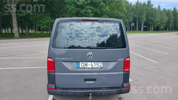 Grey Volkswagen Transporter 2016 in Aluksne, with an engine capacity of 2.00 L and mileage of 0 thousand km for 10900 €, photo 8 on AUTOMOTO.COM.LV