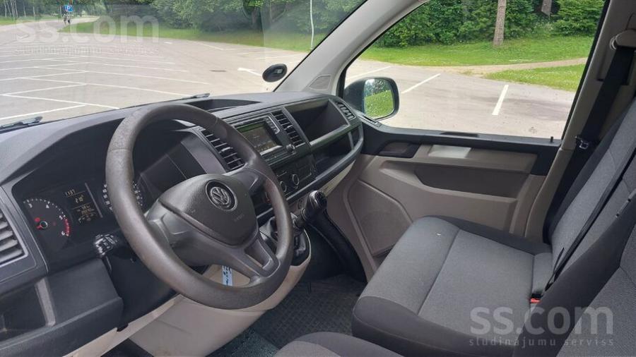 Pelēks Volkswagen Transporter 2016 Alūksne, ar dzinēja tilpumu 2.00 L un nobraukumu 0 tūkst. km par 10900 €, foto 15 vietnē AUTOMOTO.COM.LV