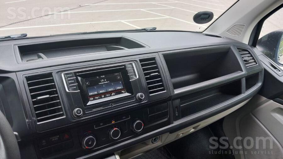 Pelēks Volkswagen Transporter 2016 Alūksne, ar dzinēja tilpumu 2.00 L un nobraukumu 0 tūkst. km par 10900 €, foto 17 vietnē AUTOMOTO.COM.LV
