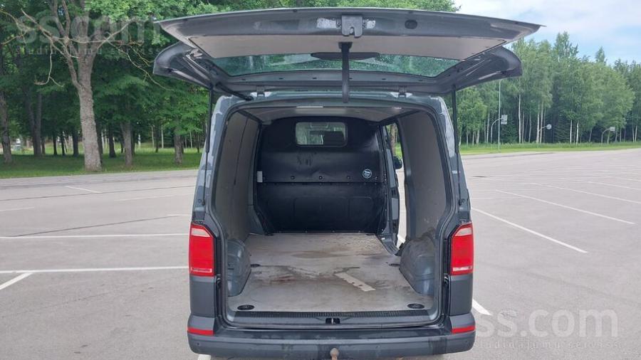 Pelēks Volkswagen Transporter 2016 Alūksne, ar dzinēja tilpumu 2.00 L un nobraukumu 0 tūkst. km par 10900 €, foto 22 vietnē AUTOMOTO.COM.LV