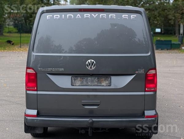 Grey Volkswagen Transporter 2016 in Riga, with an engine capacity of 2.00 L and mileage of 0 thousand km for 10750 €, photo 7 on AUTOMOTO.COM.LV