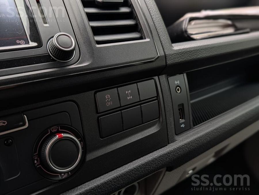 Pelēks Volkswagen Transporter 2016 Rīga, ar dzinēja tilpumu 2.00 L un nobraukumu 0 tūkst. km par 10750 €, foto 11 vietnē AUTOMOTO.COM.LV