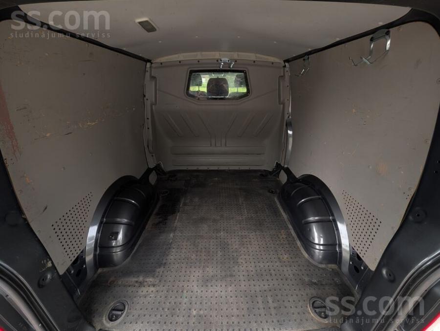 Pelēks Volkswagen Transporter 2016 Rīga, ar dzinēja tilpumu 2.00 L un nobraukumu 0 tūkst. km par 10750 €, foto 18 vietnē AUTOMOTO.COM.LV