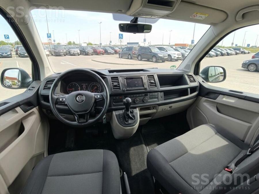 Pelēks Volkswagen Transporter 2017 Jelgava, ar dzinēja tilpumu 2.00 L un nobraukumu 256 tūkst. km par 13950 €, foto 7 vietnē AUTOMOTO.COM.LV