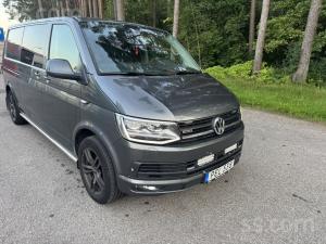 Grey Volkswagen Transporter 2017 in Riga, with an engine capacity of 2.00 L and mileage of 319 thousand km for 14500 €, photo 3 on AUTOMOTO.COM.LV