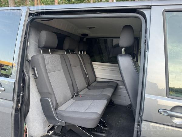 Grey Volkswagen Transporter 2017 in Riga, with an engine capacity of 2.00 L and mileage of 319 thousand km for 14500 €, photo 5 on AUTOMOTO.COM.LV