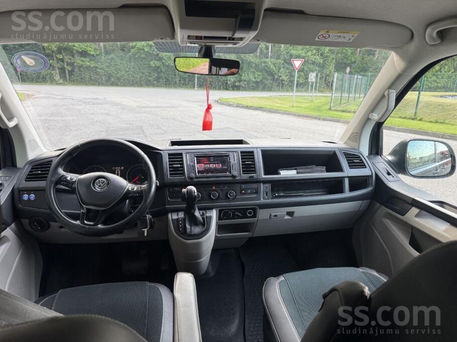 Grey Volkswagen Transporter 2017 in Riga, with an engine capacity of 2.00 L and mileage of 319 thousand km for 14500 €, photo 9 on AUTOMOTO.COM.LV