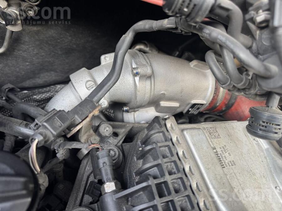 Grey Volkswagen Transporter 2017 in Riga, with an engine capacity of 2.00 L and mileage of 319 thousand km for 14500 €, photo 21 on AUTOMOTO.COM.LV