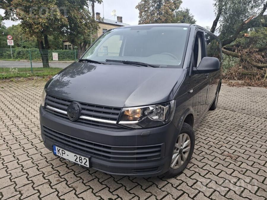 Pelēks Volkswagen Transporter 2017 Rīga, ar dzinēja tilpumu 2.00 L un nobraukumu 418 tūkst. km par 16350 €, foto 1 vietnē AUTOMOTO.COM.LV
