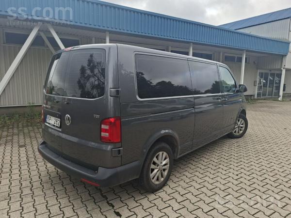Pelēks Volkswagen Transporter 2017 Rīga, ar dzinēja tilpumu 2.00 L un nobraukumu 418 tūkst. km par 16350 €, foto 4 vietnē AUTOMOTO.COM.LV