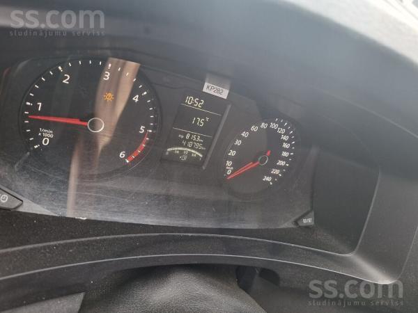 Pelēks Volkswagen Transporter 2017 Rīga, ar dzinēja tilpumu 2.00 L un nobraukumu 418 tūkst. km par 16350 €, foto 10 vietnē AUTOMOTO.COM.LV