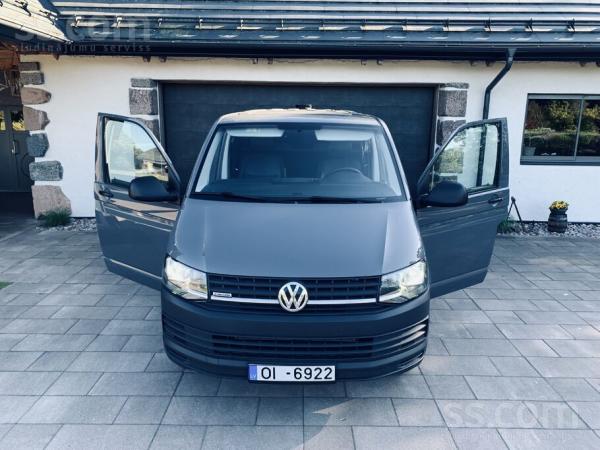 Grey Volkswagen Transporter 2018 in Liepaja, with an engine capacity of 2.00 L and mileage of 133 thousand km for 21600 €, photo 6 on AUTOMOTO.COM.LV