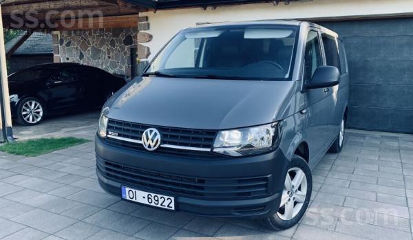 Grey Volkswagen Transporter 2018 in Liepaja, with an engine capacity of 2.00 L and mileage of 133 thousand km for 21600 €, photo 8 on AUTOMOTO.COM.LV